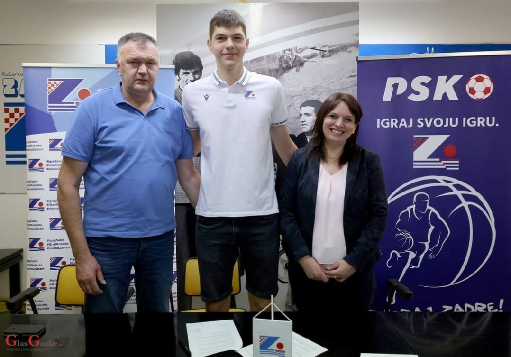 Ivan Njegovan potpisao ugovor s KK Zadar, Glas Gacke - nezavisni portal ...